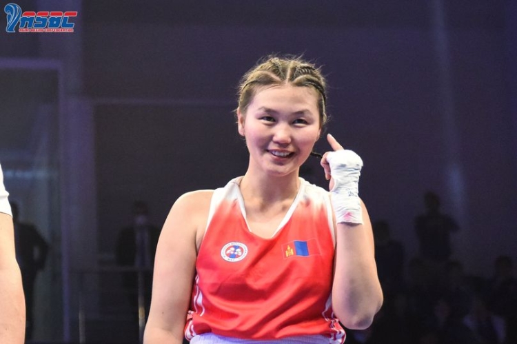 М Энхжаргал боксын ДАШТ ээс хүрэл медалийн болзол хангалаа