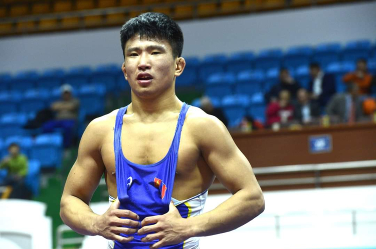 Э Энхболд чөлөөт бөхийн Азийн АШТ ээс хүрэл мeдаль хүртлээ