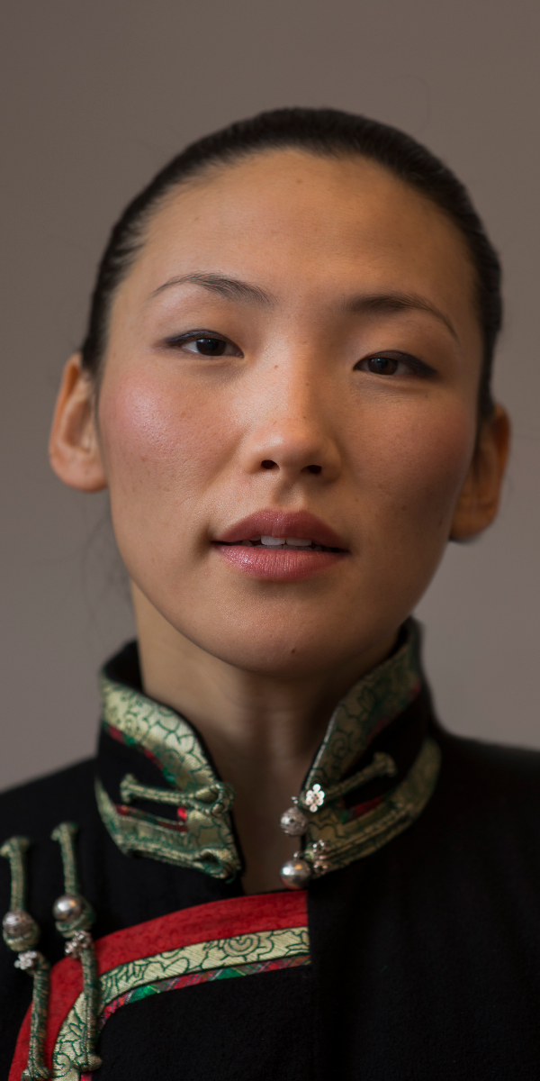 “КИНО ХЭЛ”-ИЙГ Л ХАЙЖ ОЛ