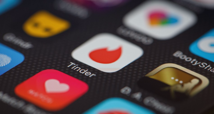 “Tinder” анх удаа App Store-ийн хамгийн өндөр орлого олсон апп-уудын жагсаалтыг тэргүүллээ